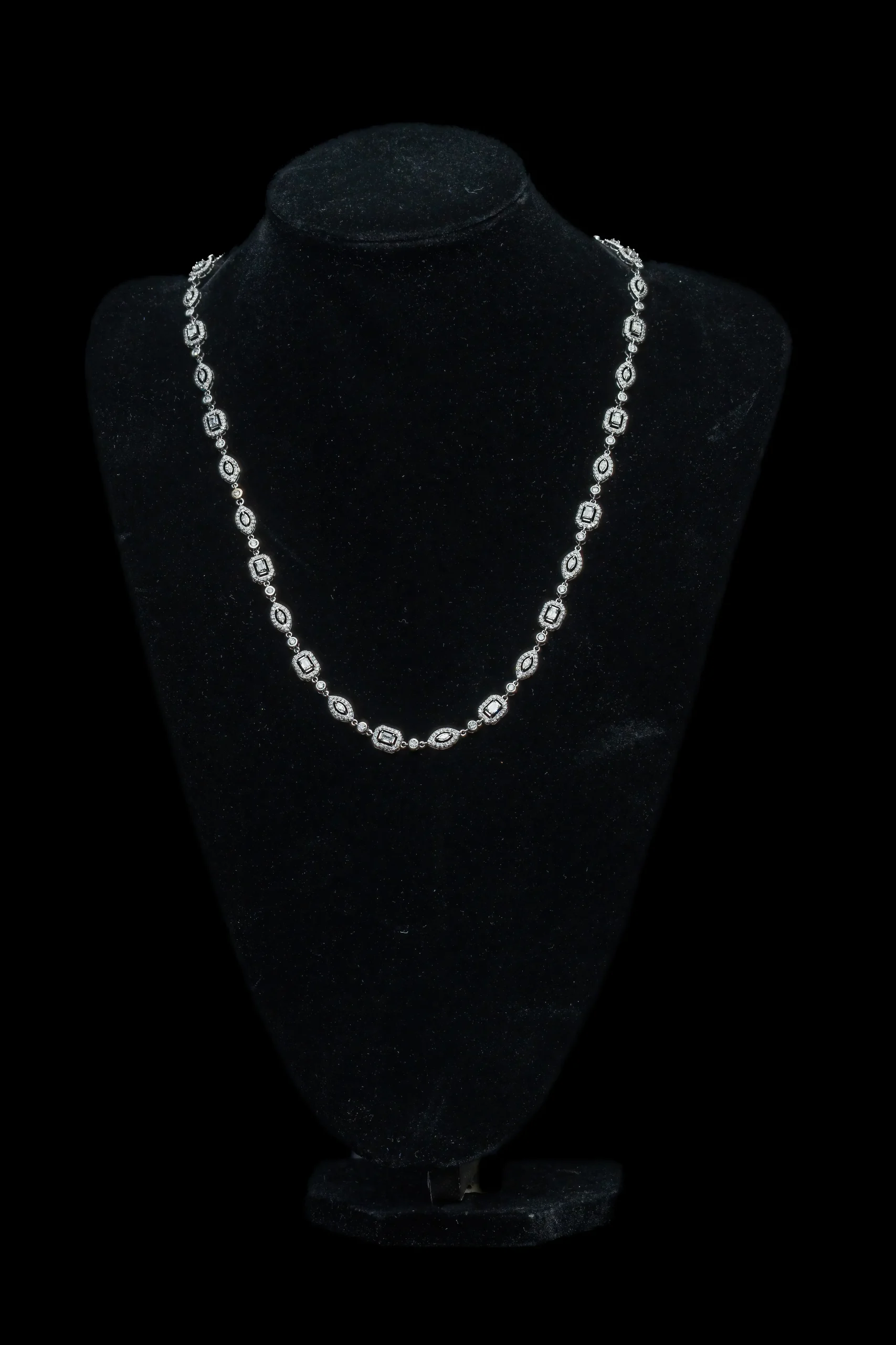 Geometric Glamour Necklace - Uni Fine Jewelry