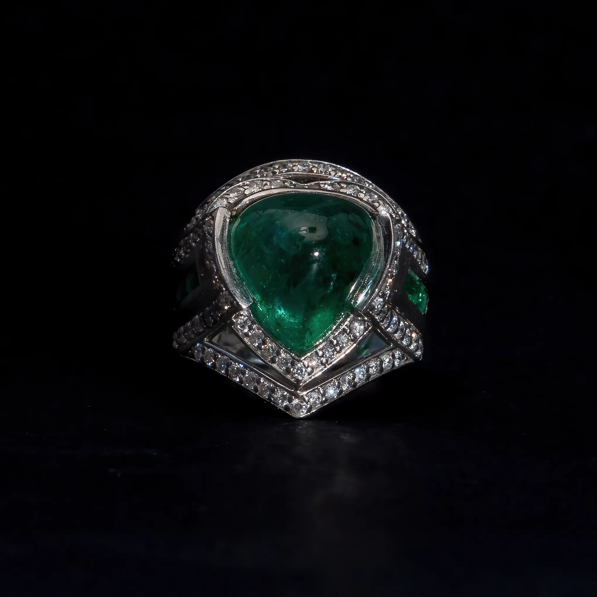 Mystic Night Emerald Ring - Uni Fine Jewelry
